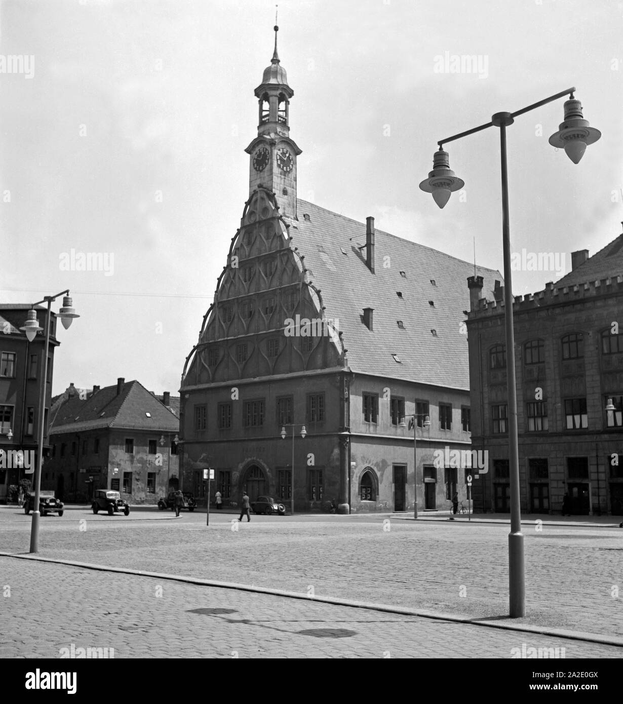 Das rathaus mit dem gewandhaus in der altstadt von zwickau hi-res stock ...