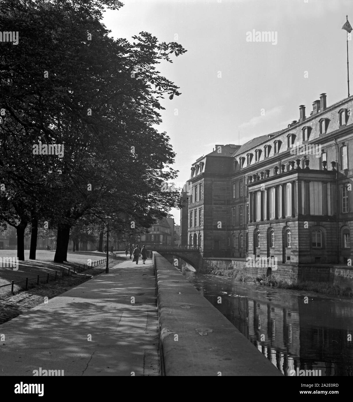 Partie an der Leine in Hannover, Deutschland 1930er Jahre. At the river ...
