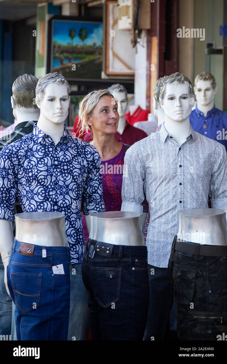 Broken mannequins hi-res stock photography and images - Alamy
