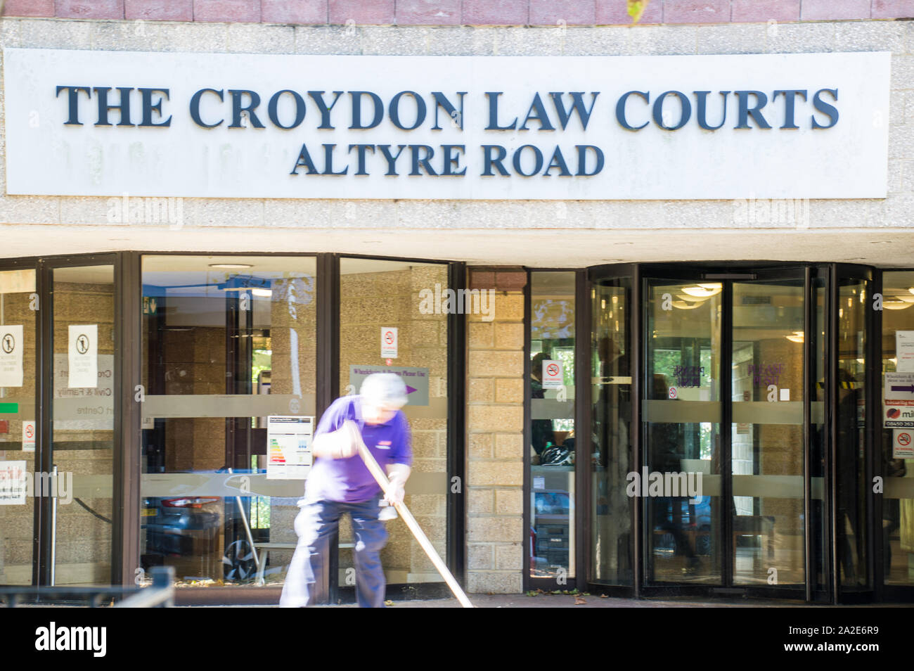 London magistrates courts hi-res stock photography and images - Alamy