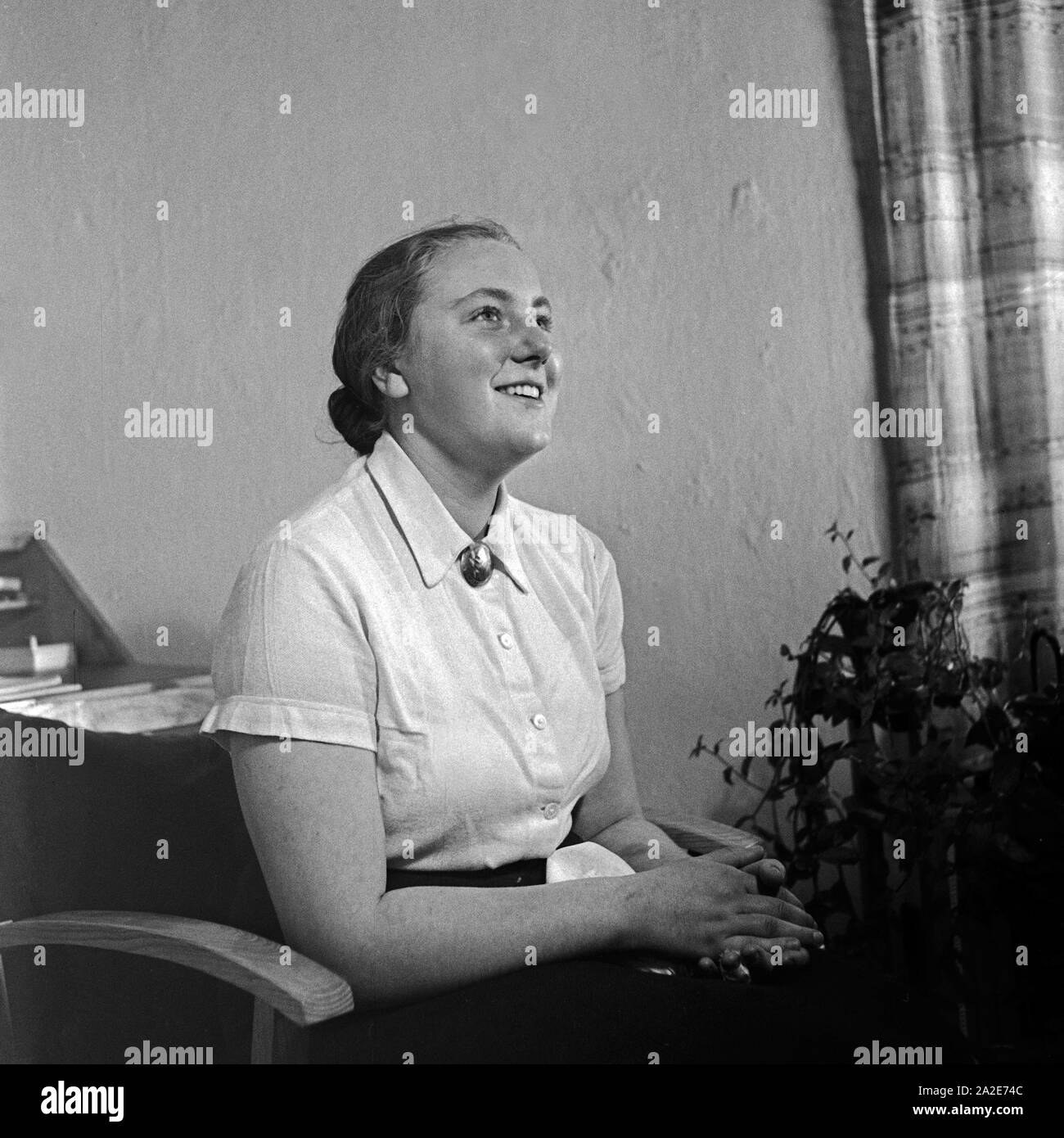 German woman 1930s hi-res stock photography and images - Alamy