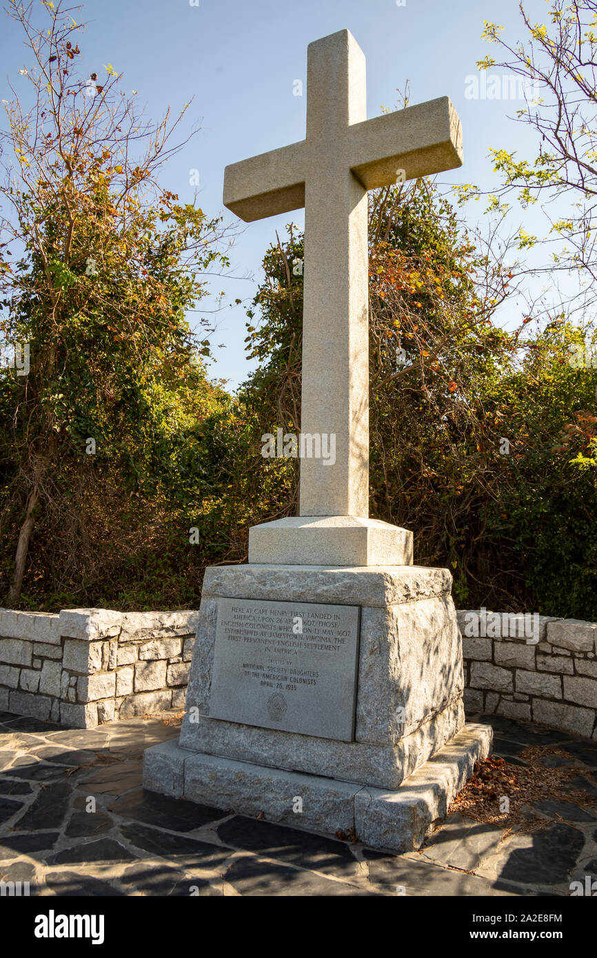 Cape henry memorial cross hi-res stock photography and images - Alamy