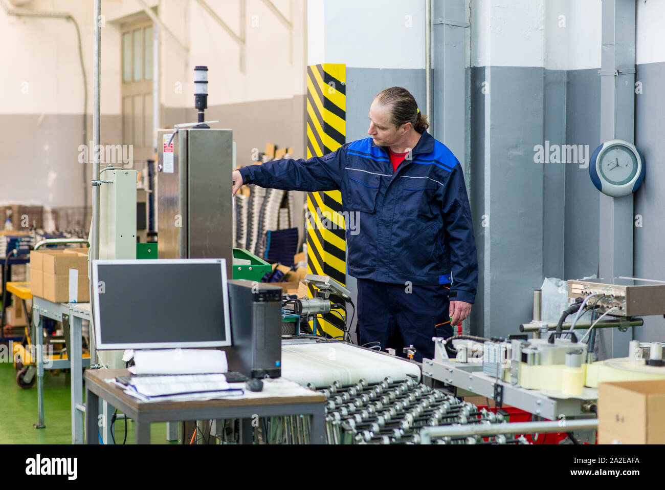 Controlling machine hi-res stock photography and images - Alamy