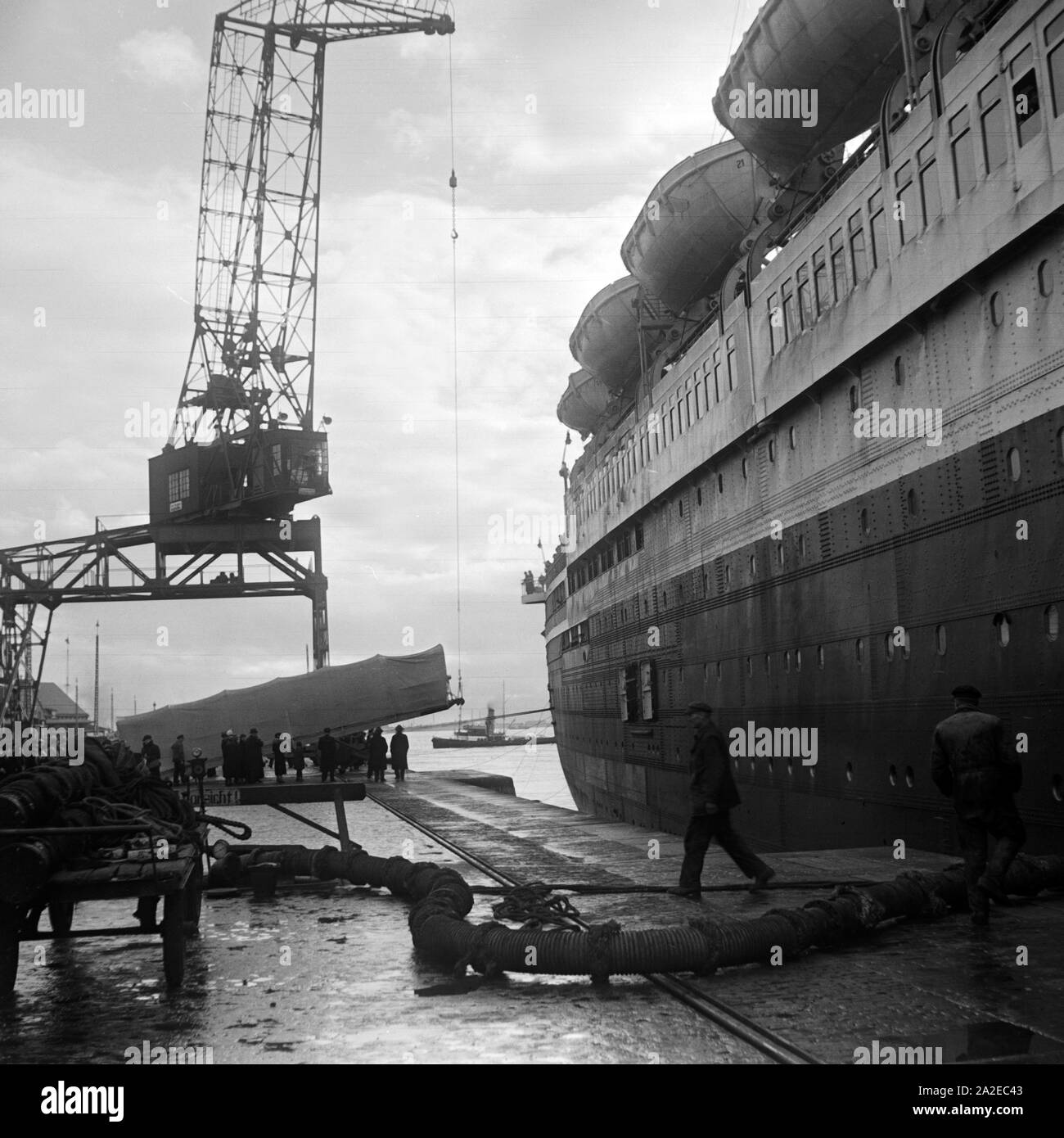 Kai gangway hi-res stock photography and images - Alamy