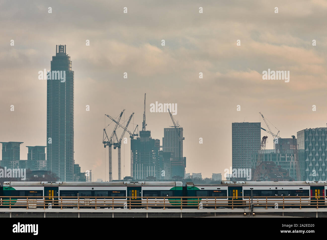 Nine elms skyline hi-res stock photography and images - Alamy