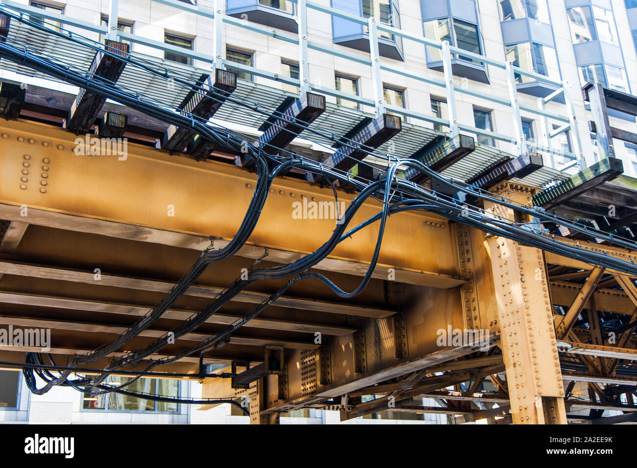 Overhead wiring hi-res stock photography and images - Alamy