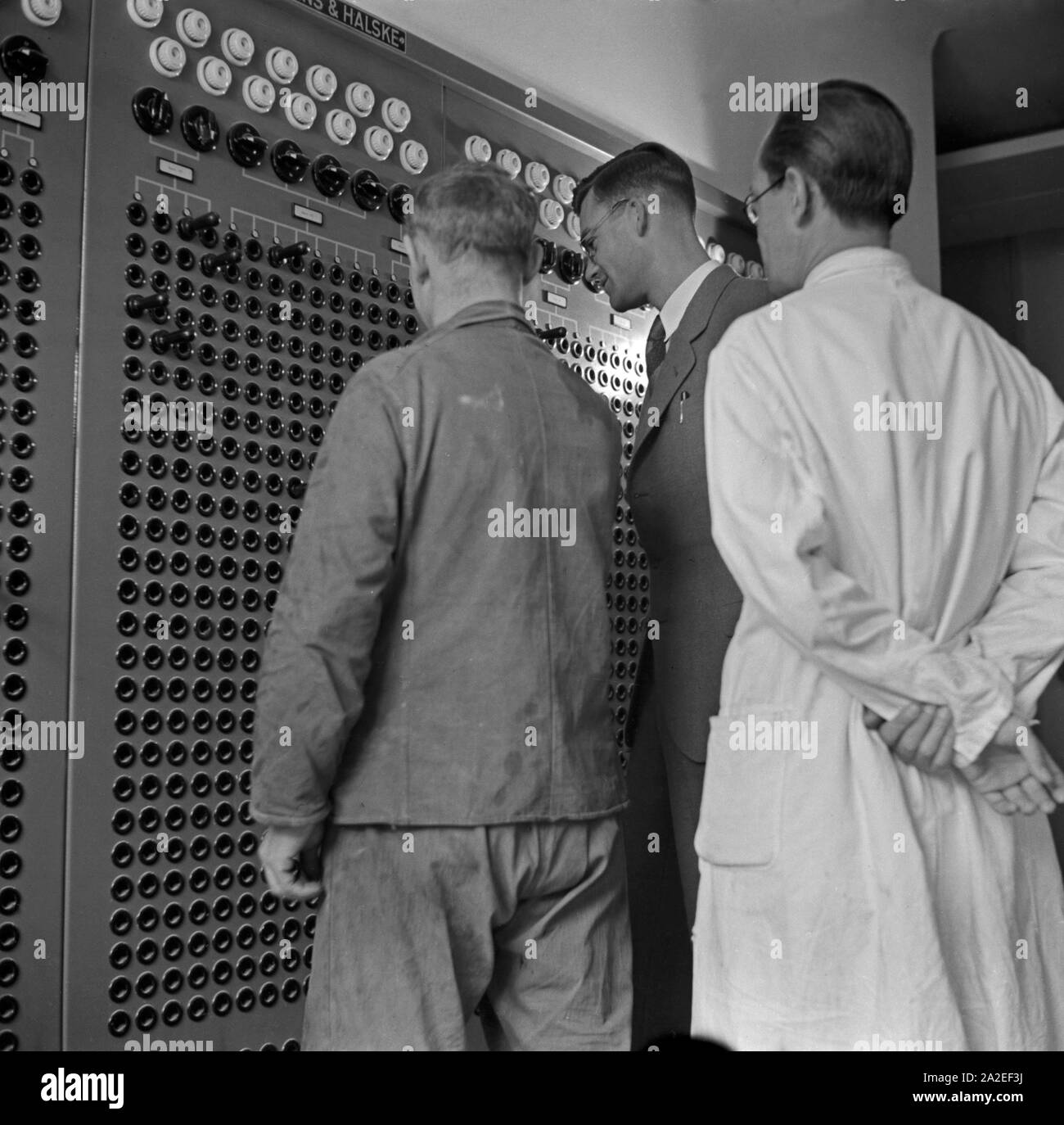 Wissenschaftler hi-res stock photography and images - Alamy