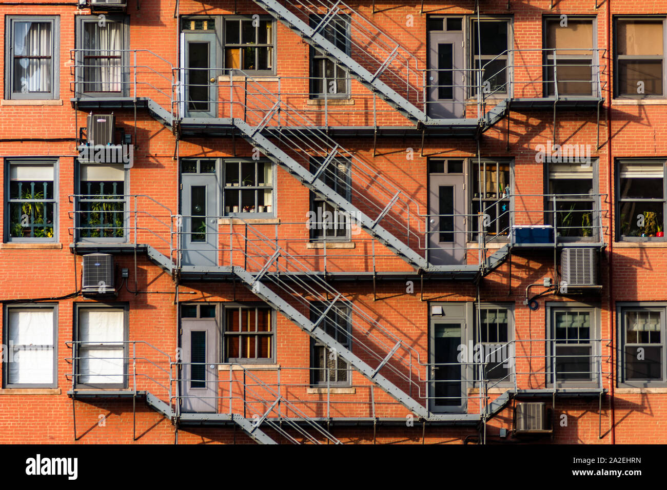 Fire residential building city hi-res stock photography and images - Alamy