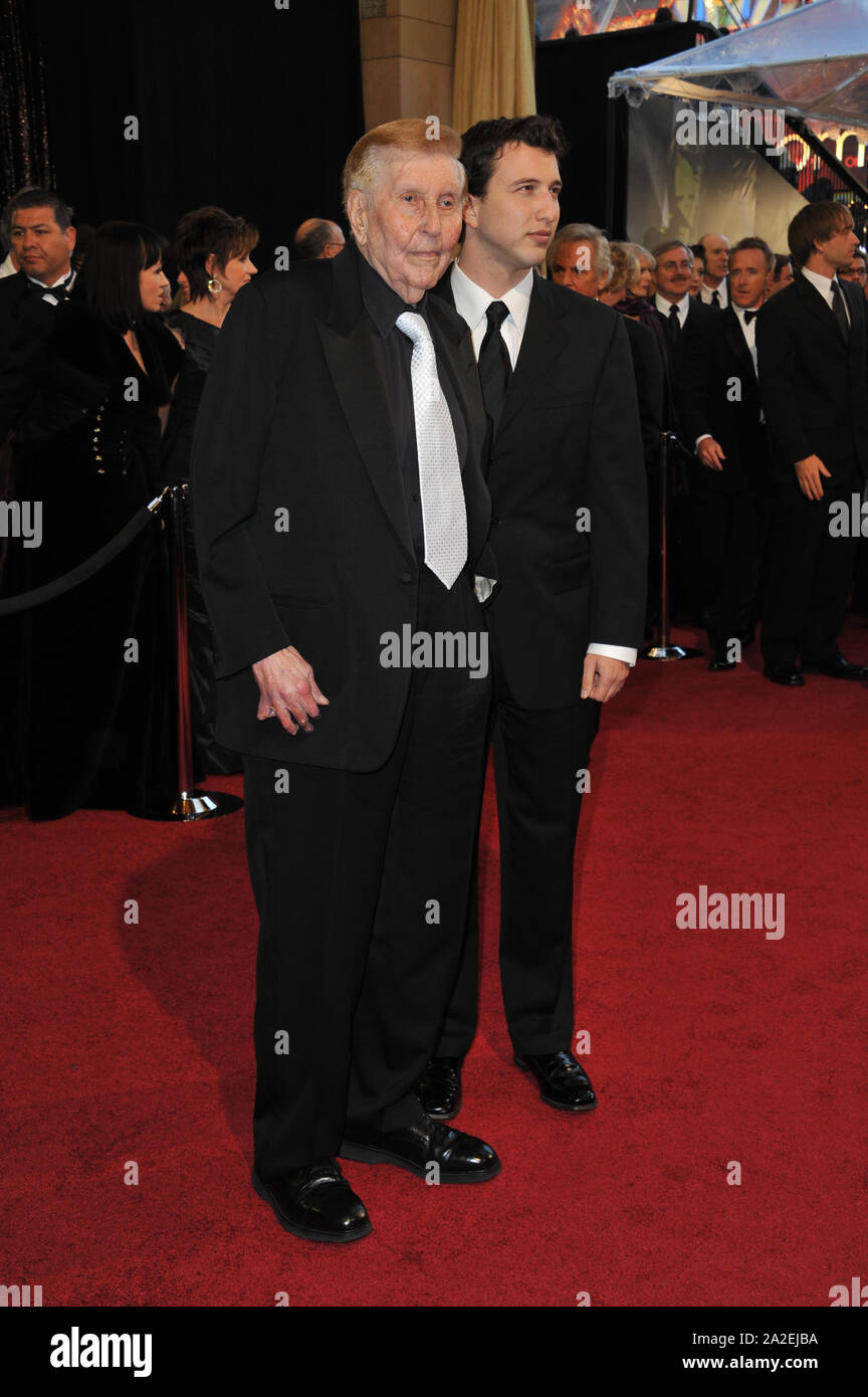 LOS ANGELES, CA. February 27, 2011: Sumner Redstone & grandson Brandon ...