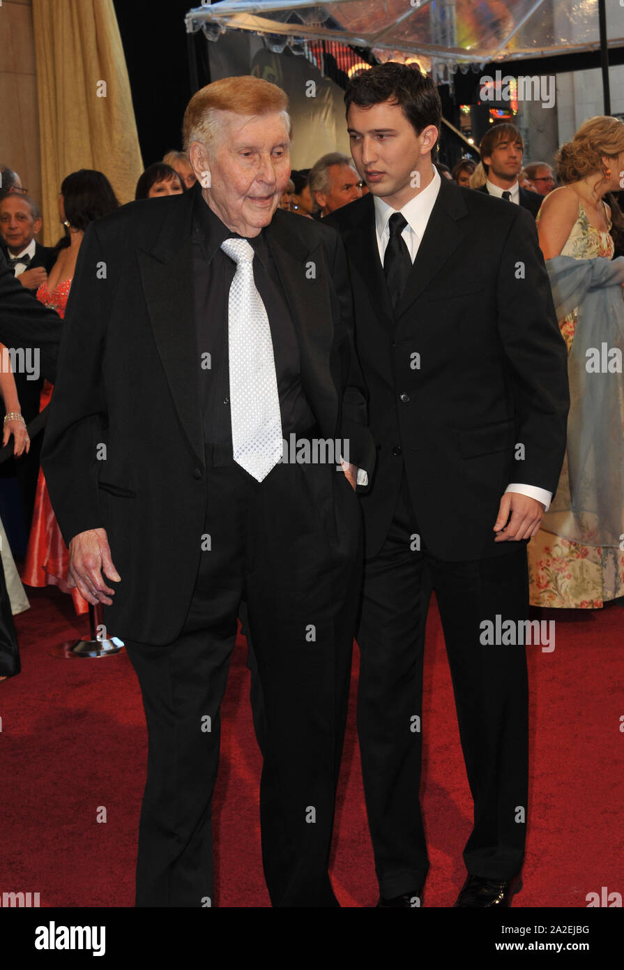LOS ANGELES, CA. February 27, 2011: Sumner Redstone & grandson Brandon ...