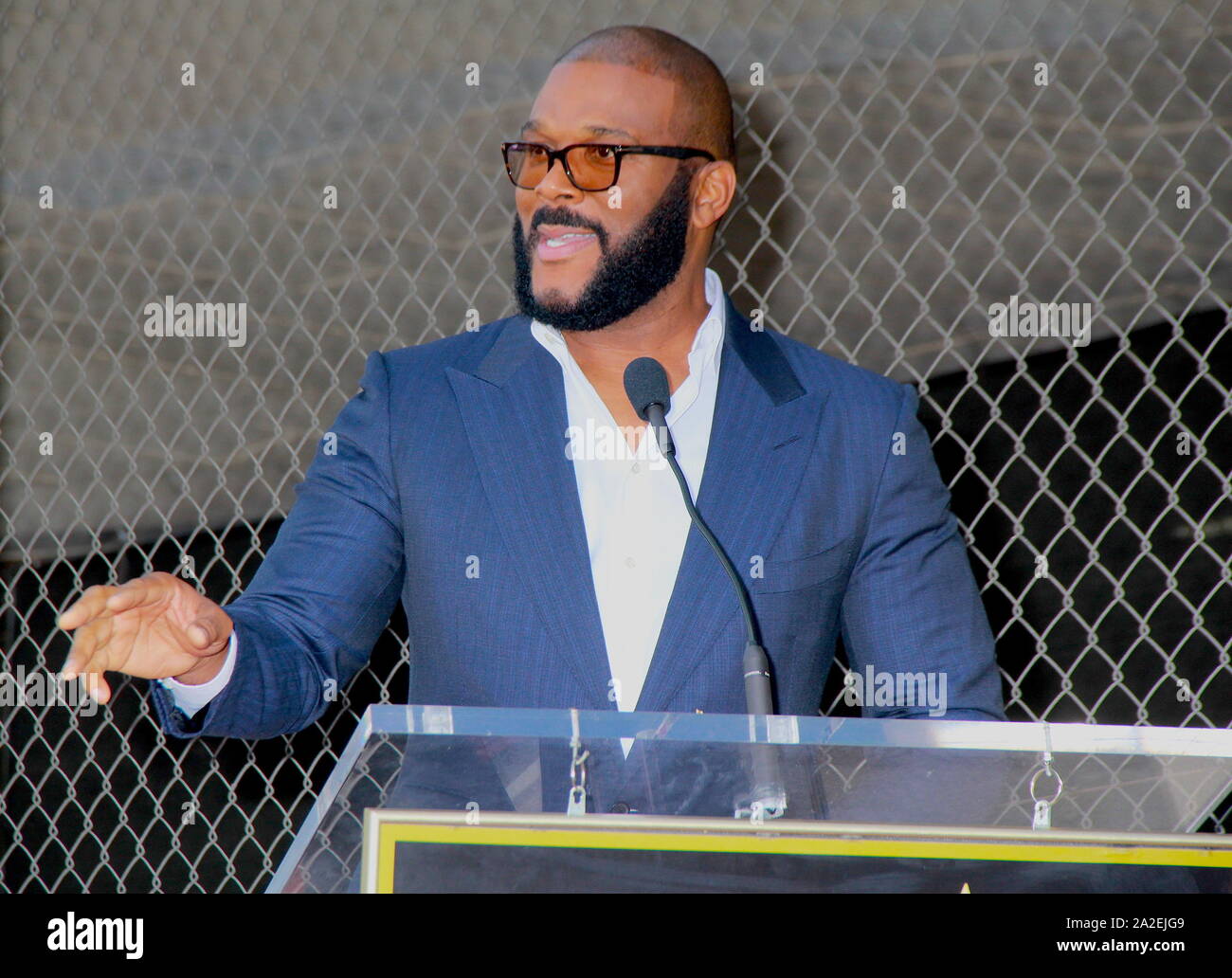 Tyler perry star 015 tyler perry hi-res stock photography and images ...