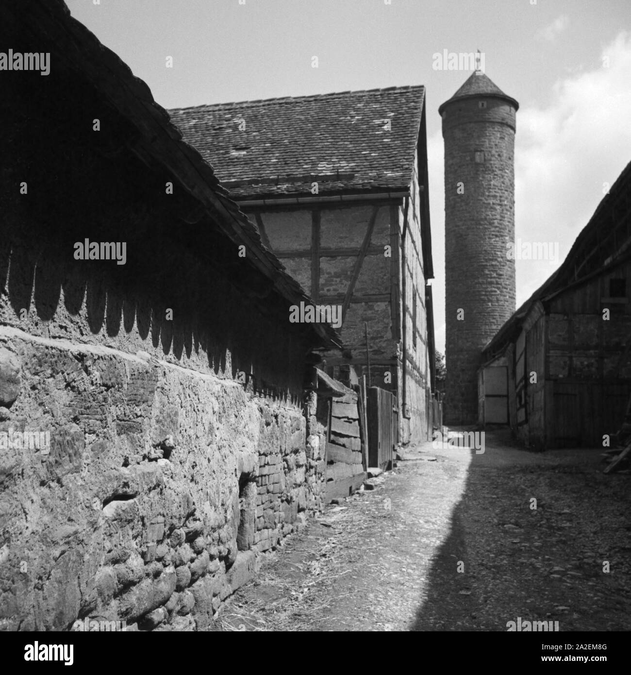 Turme an der stadtmauer von rothenburg ob der tauber hi-res stock ...