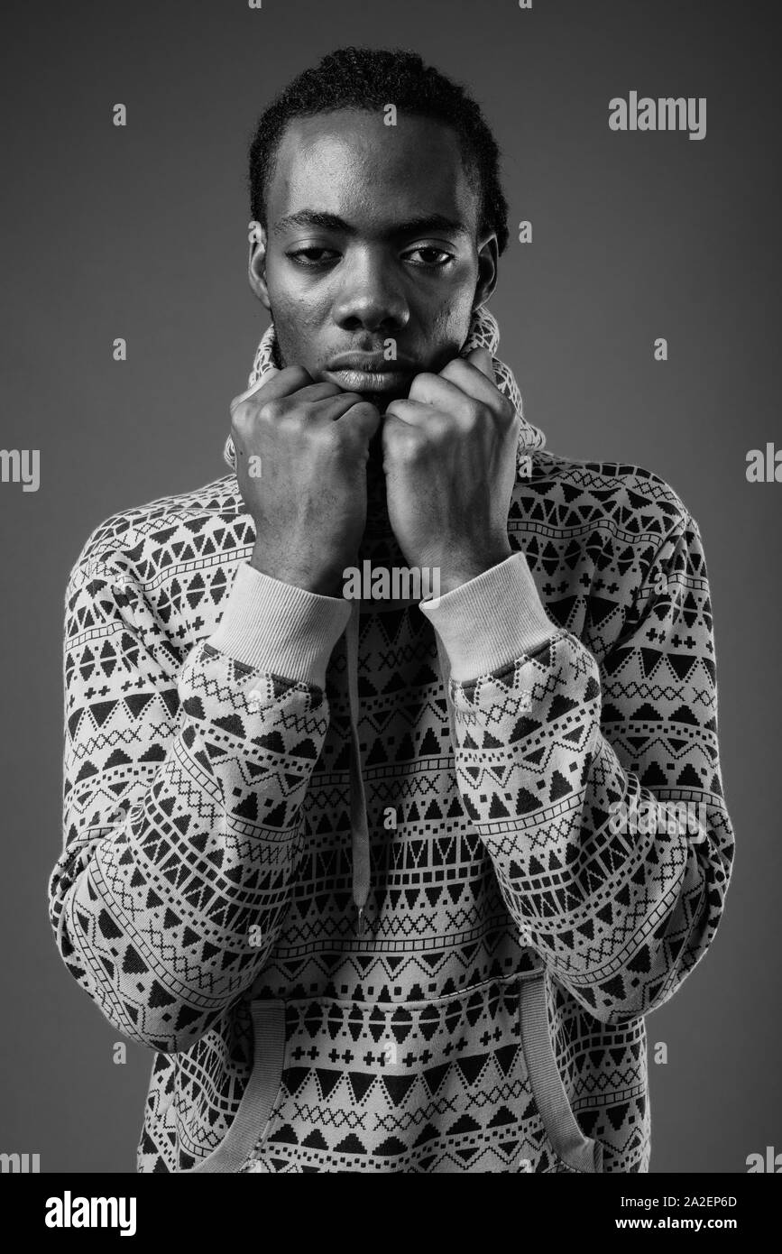 African american man posing for photo hi-res stock photography and ...