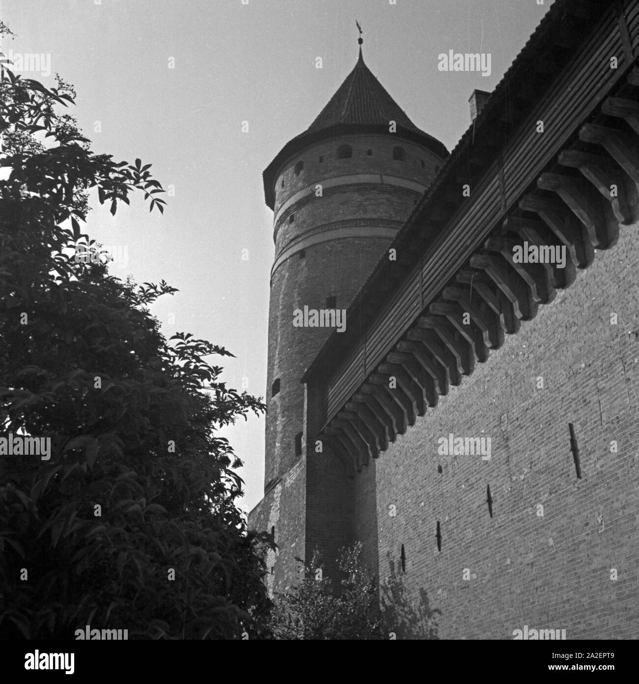 Turm am schloss in allenstein in ostpreussen hi-res stock photography ...