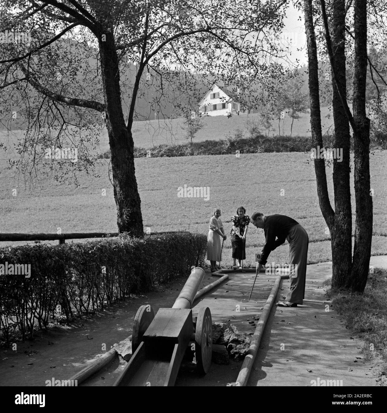 Twi fashion hi-res stock photography and images - Alamy