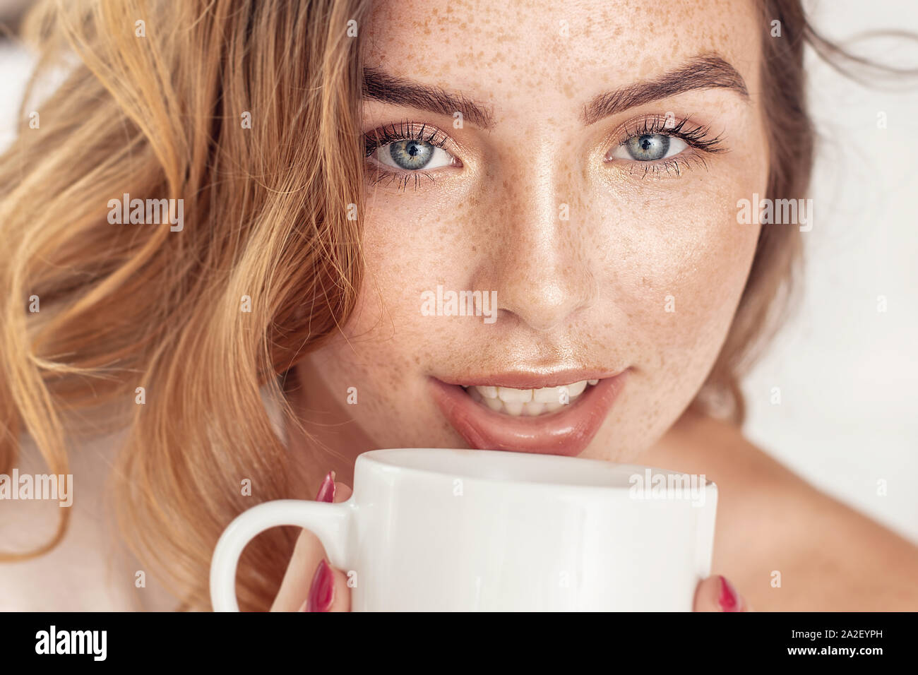 One woman ginger tea hi-res stock photography and images - Alamy