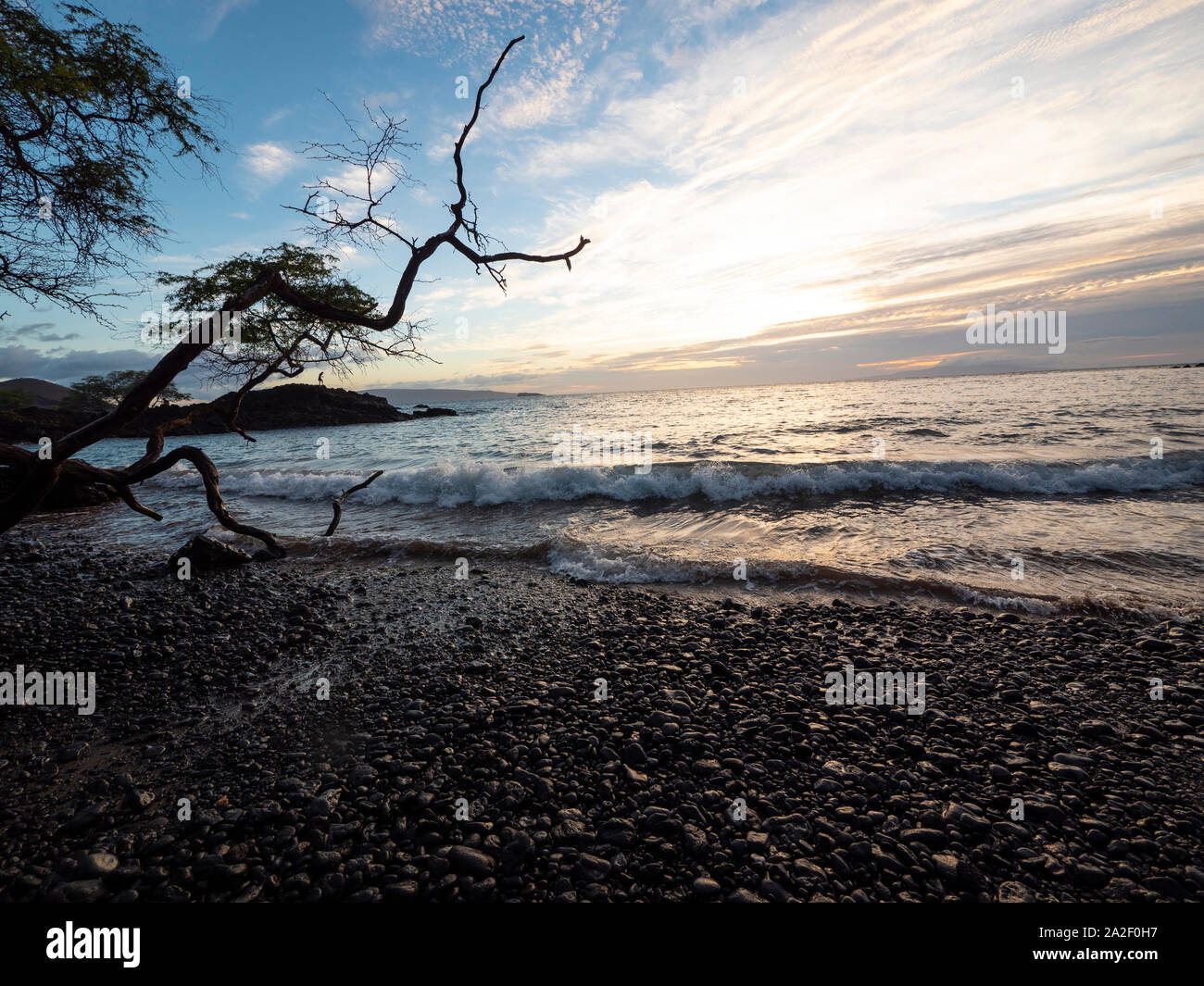Empty rocky beach hi-res stock photography and images - Alamy