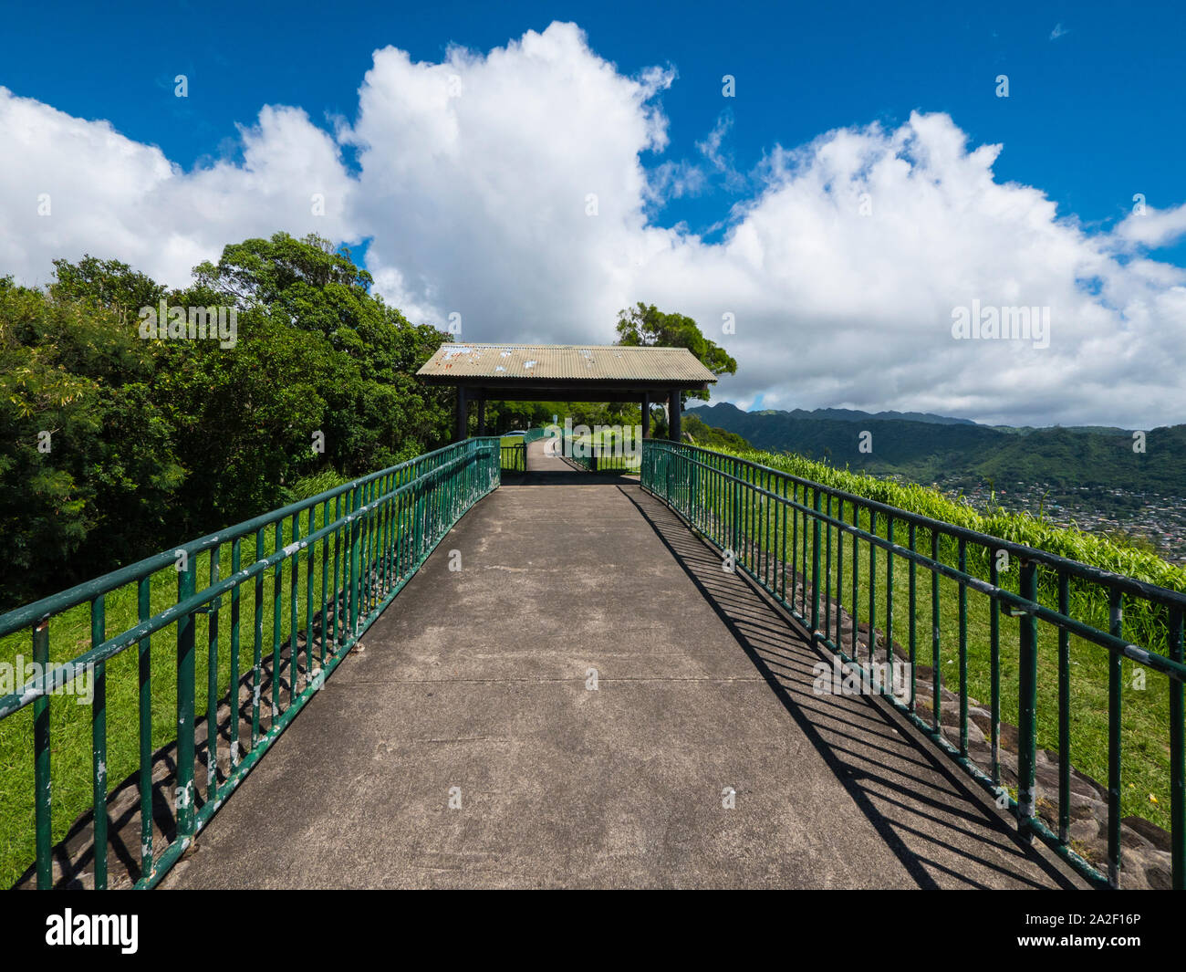 Tantalus lookout hawaii hi-res stock photography and images - Alamy