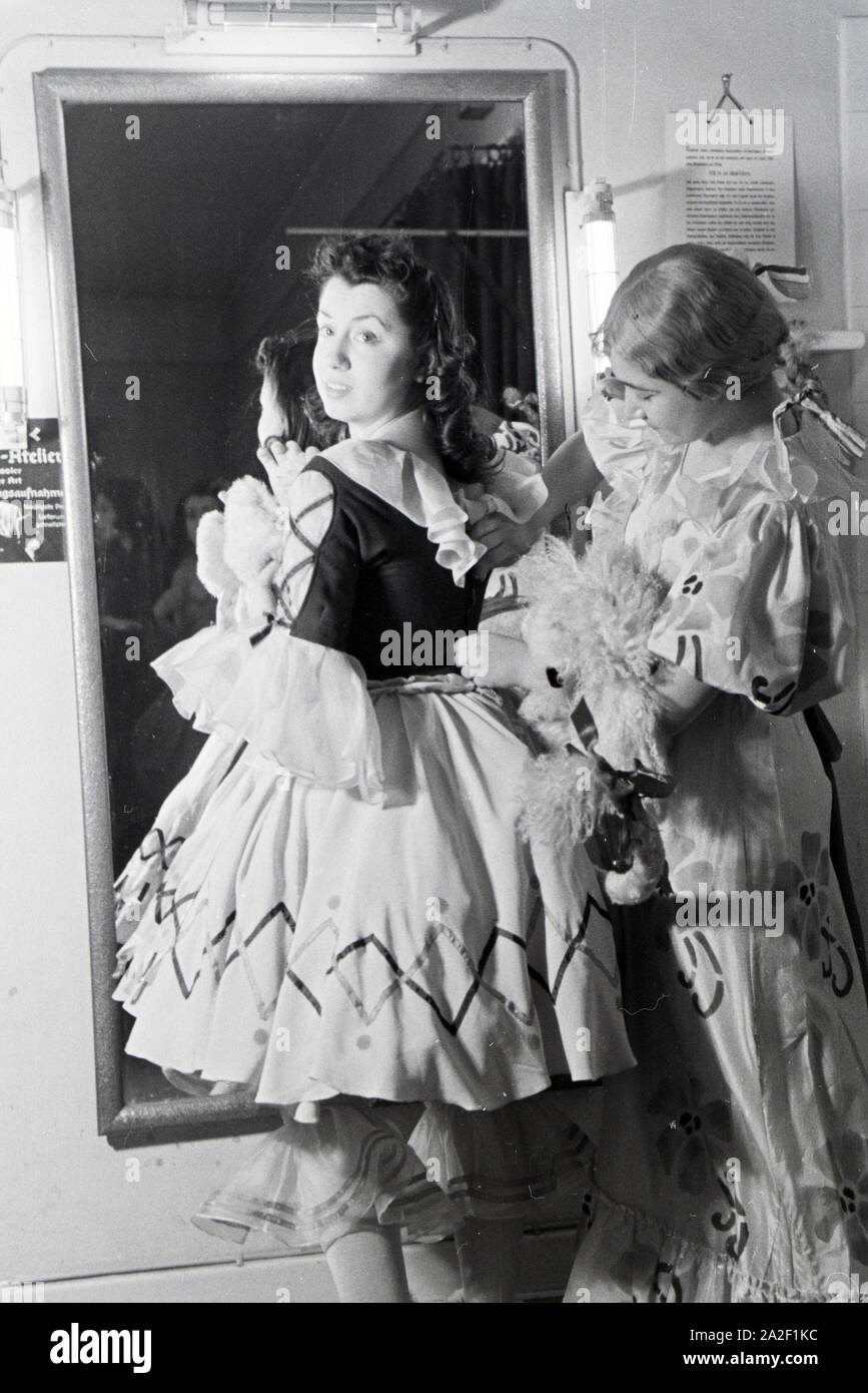 Umkleidekabine hi-res stock photography and images - Alamy