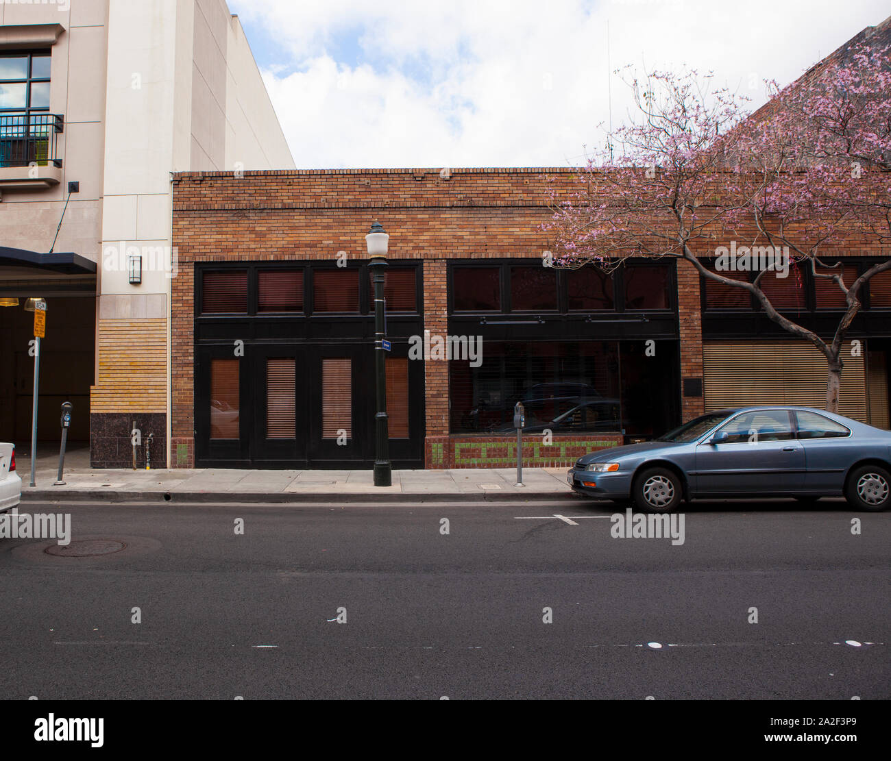 Wide angle street view hi-res stock photography and images - Alamy