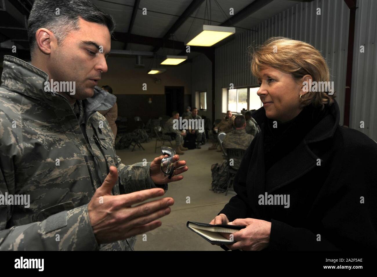 Elisabeth bumiller hi-res stock photography and images - Alamy
