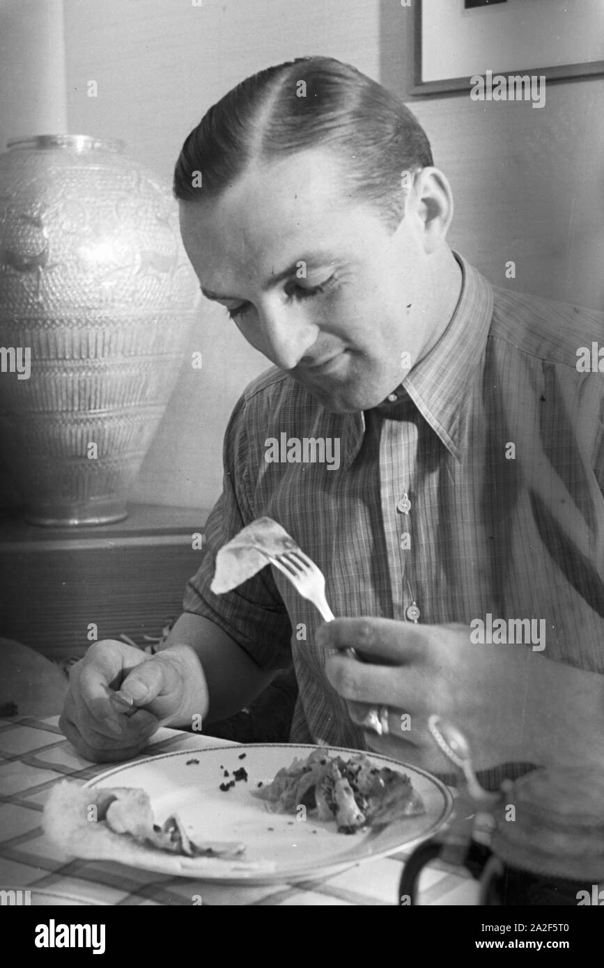 1930s family portraits hi-res stock photography and images - Alamy