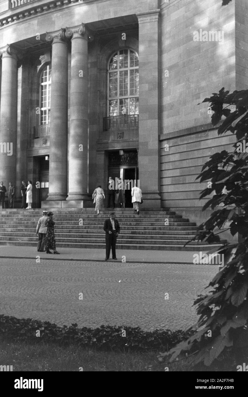 Das Opernhaus des Stuttgarter Staatstheaters, Deutschland 1930er Jahre ...