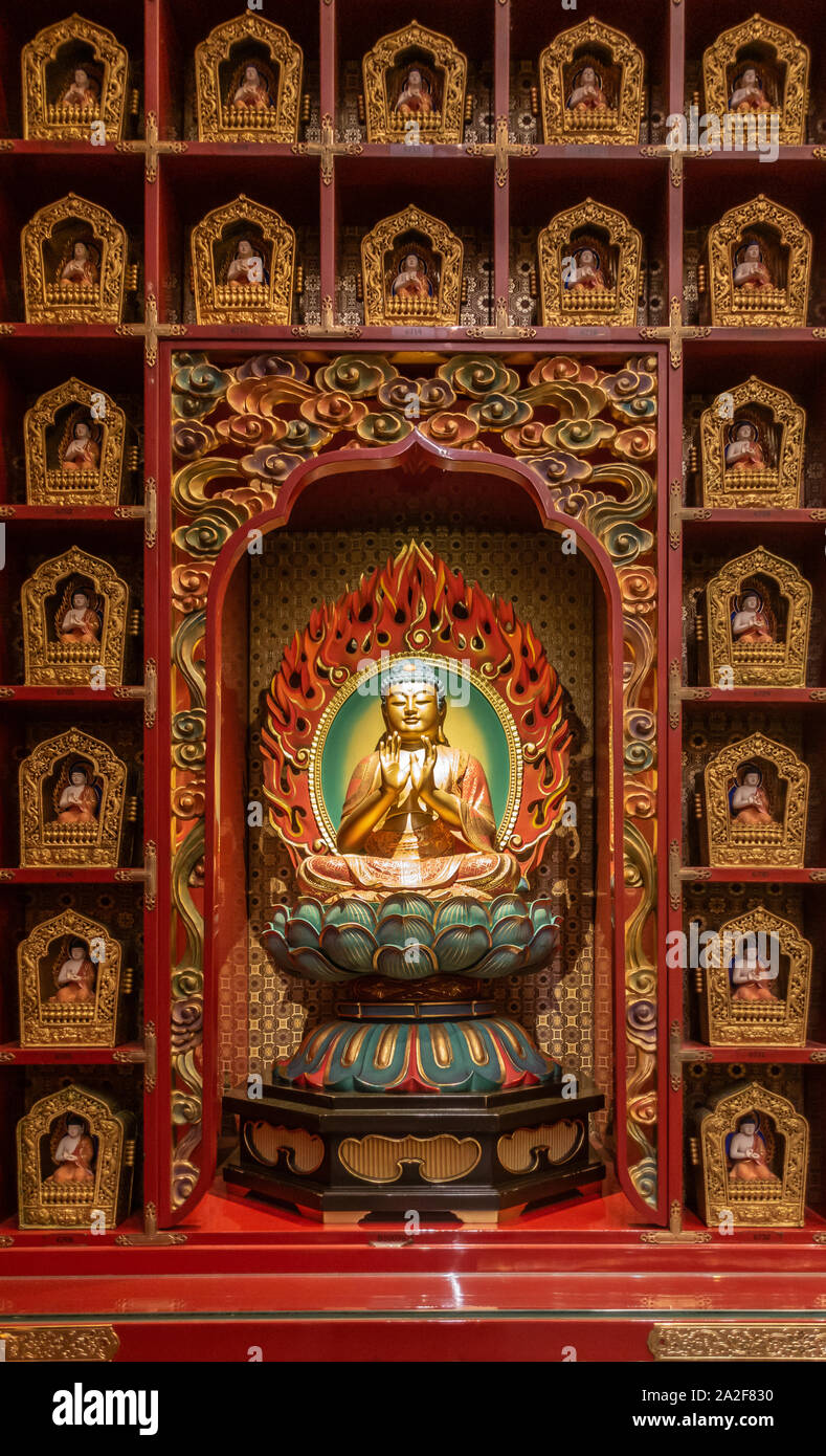 Singapore - March 22, 2019: Buddha Tooth Relic Temple in Chinatown ...