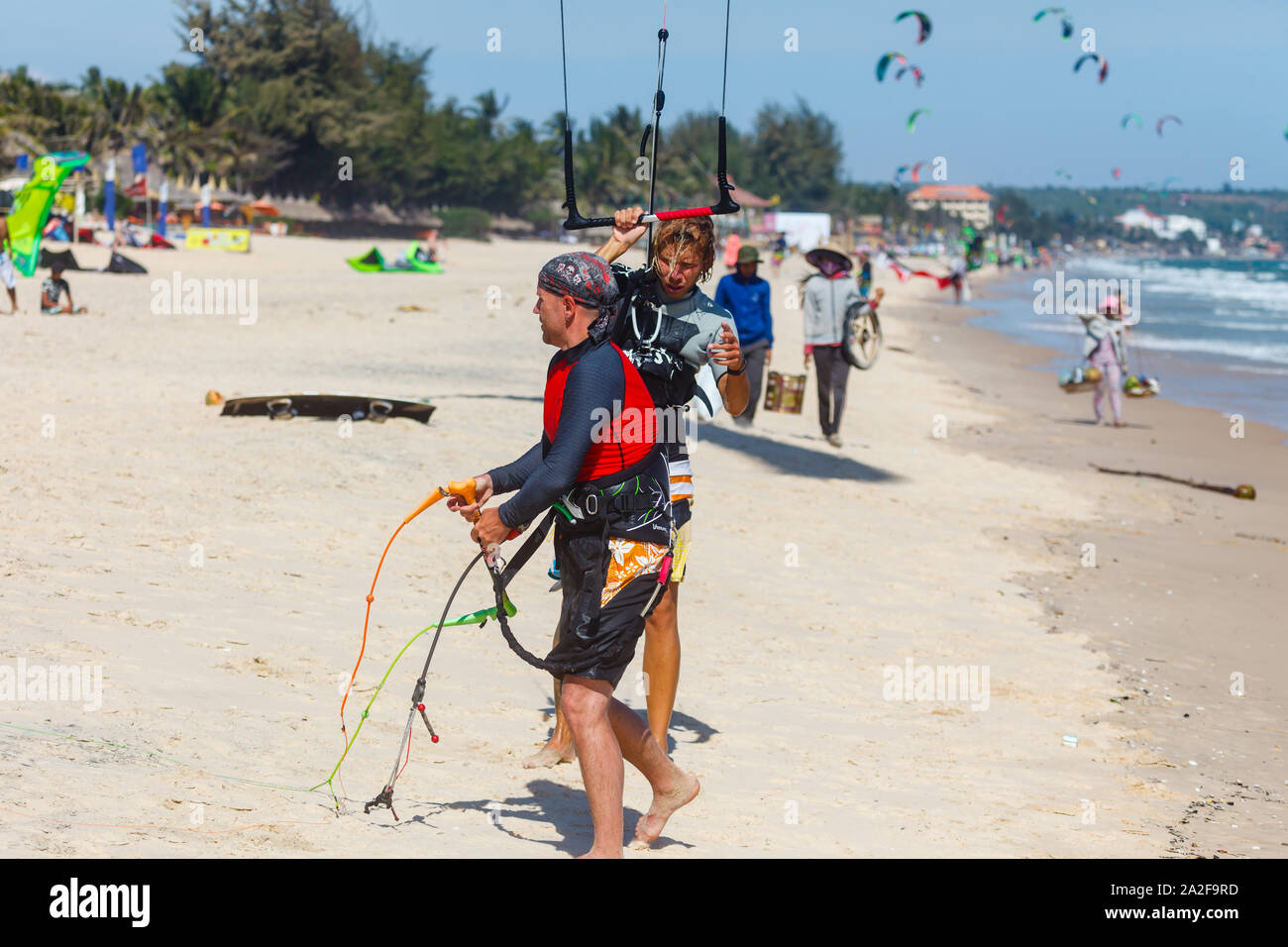 Kite Surfing Mui Ne Coast Stock Photo - Alamy
