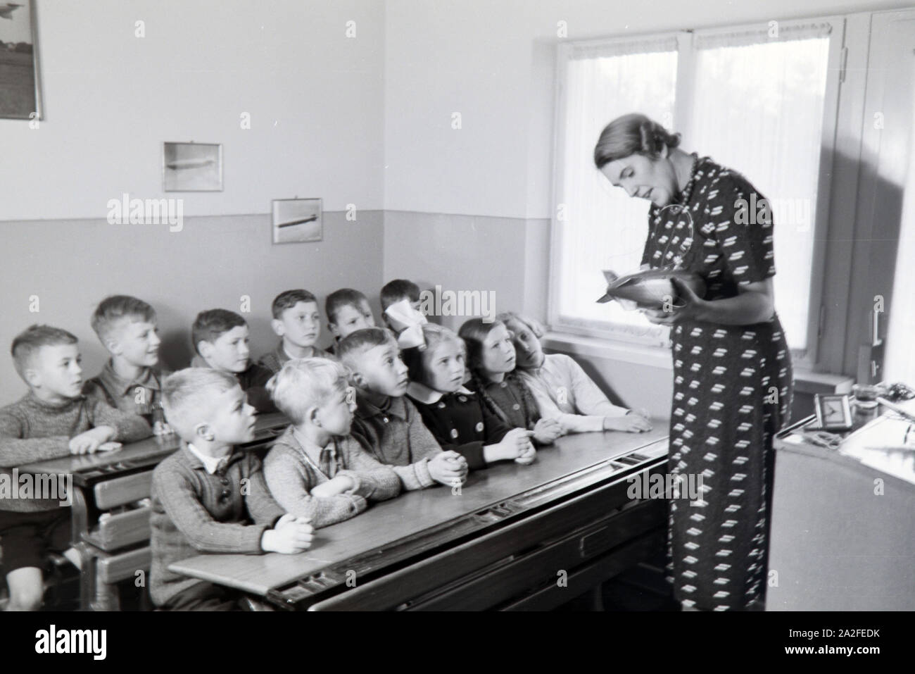 1930s structure hi-res stock photography and images - Alamy