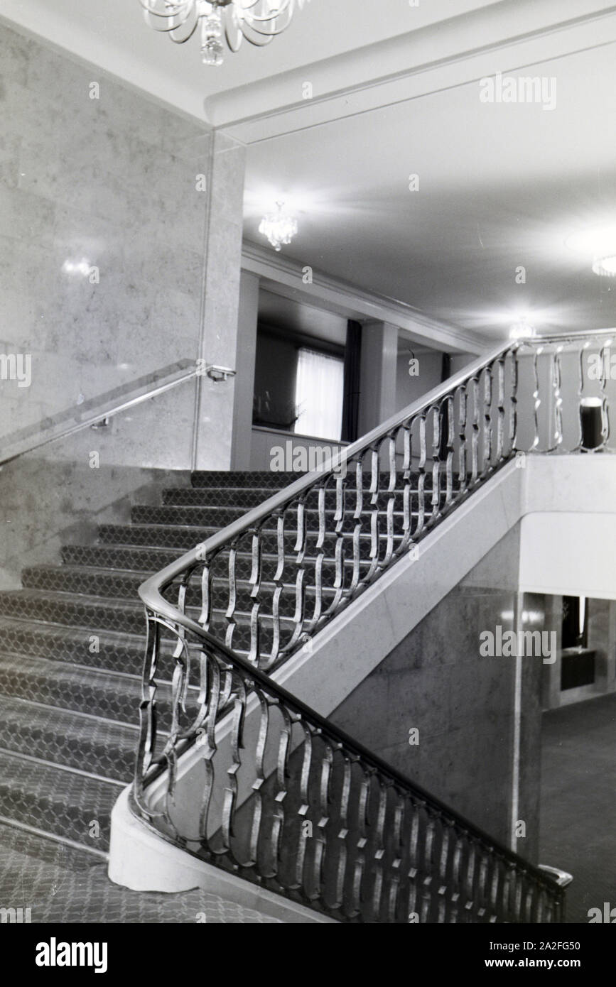 Die Innenräume des Schiller-Theaters, das durch den Architekten Paul ...