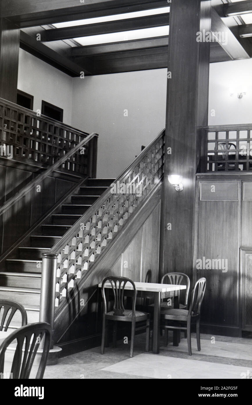 Die Innenräume des Schiller-Theaters, das durch den Architekten Paul ...