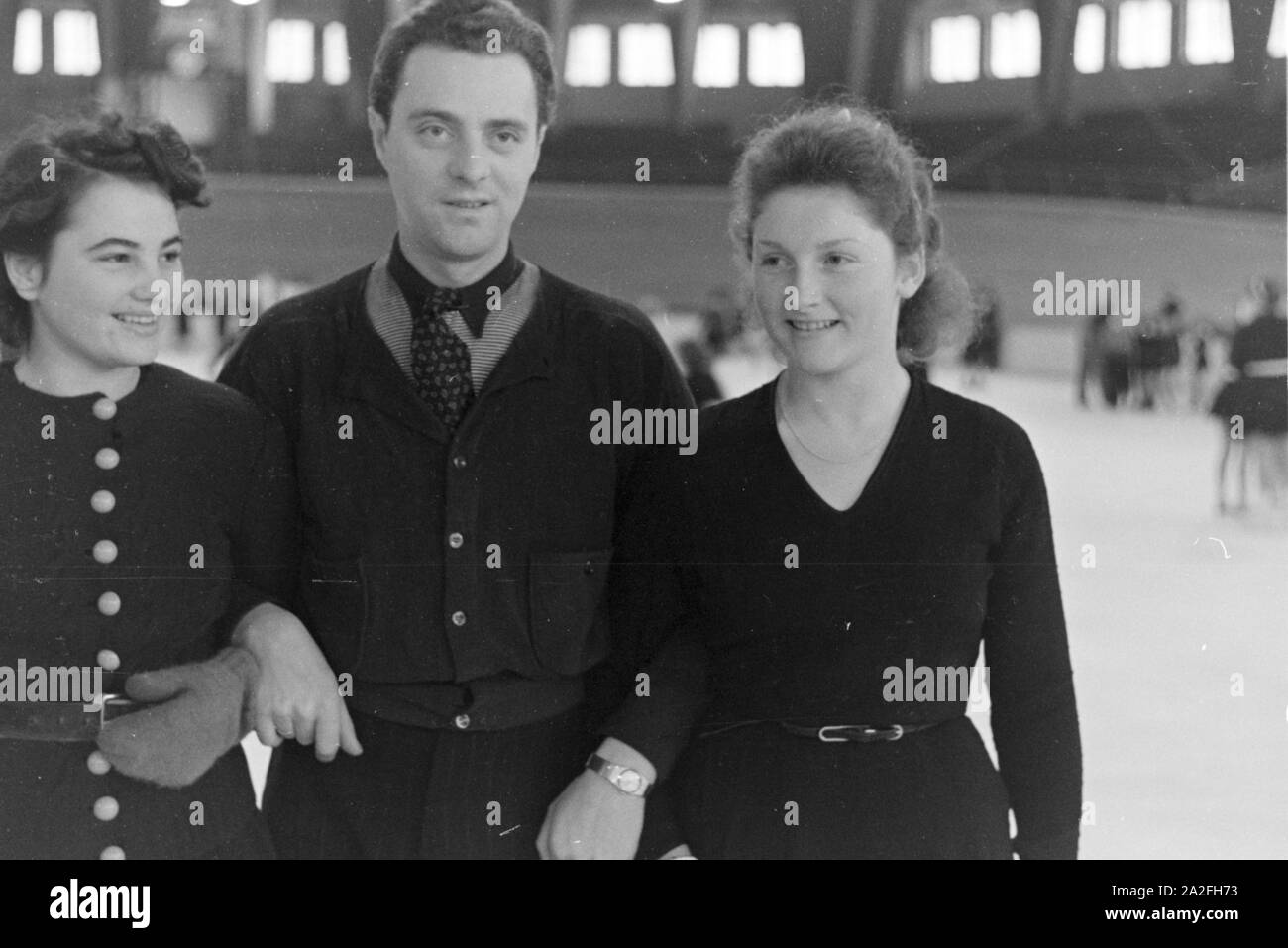 Der österreichische Eiskunstläufer und Olympiasieger Karl Schäfer beim ...