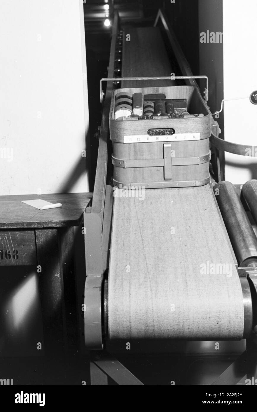 Book conveyor system hi-res stock photography and images - Alamy