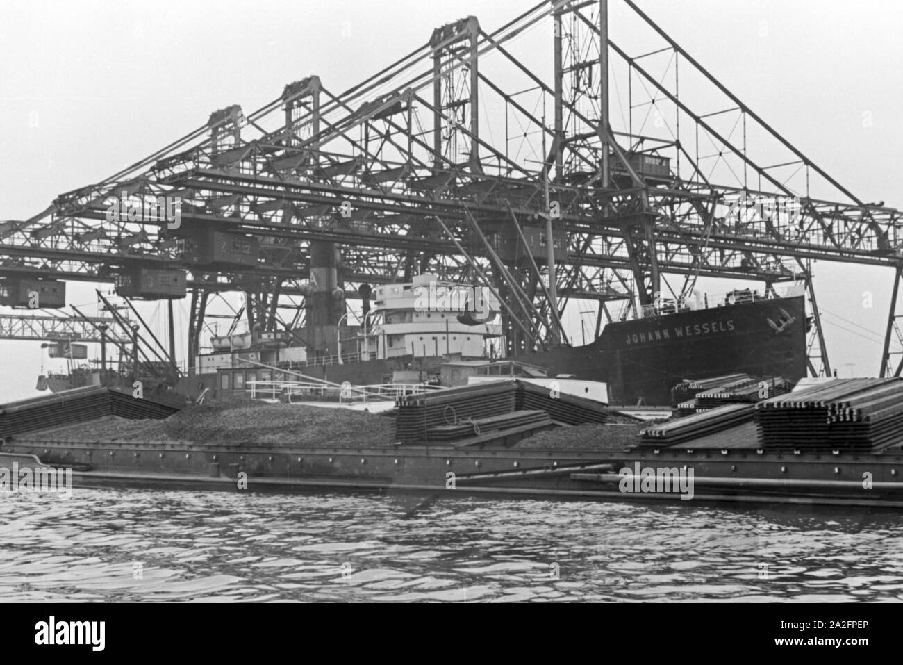 Deutschland 1930er jahre ship at nordseewerke dockyard at emden hi-res ...