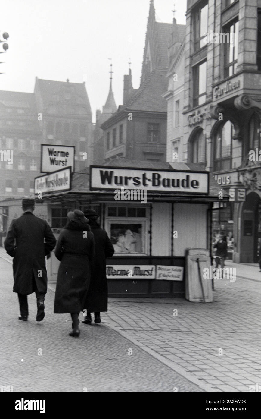 Eine Wurstbude in Breslau, Niederschlesien; Deutsches Reich 1930er ...