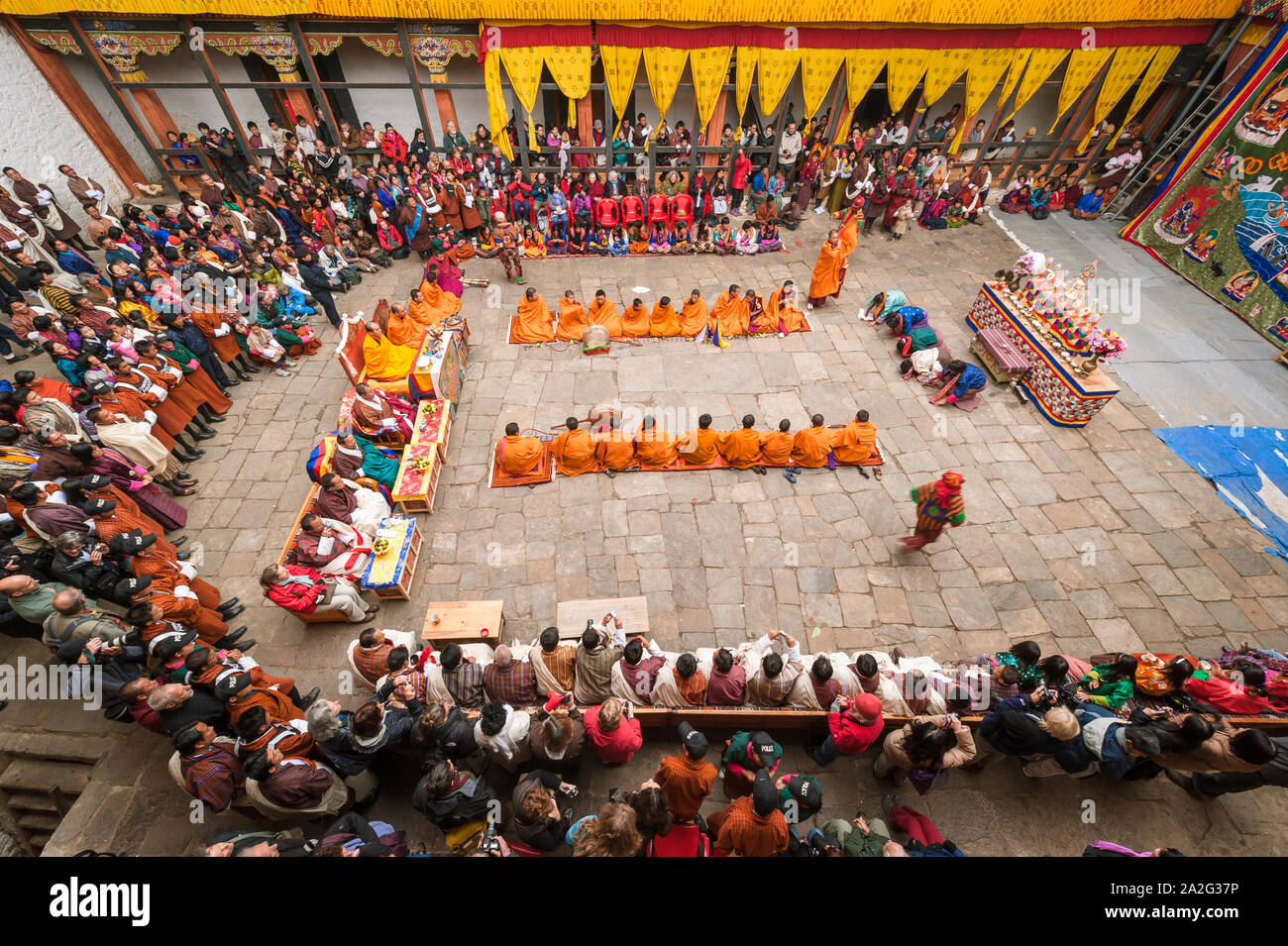 Bumthang, Bhutan, 06 Nov 2011: Huge crowds gathered in their ...