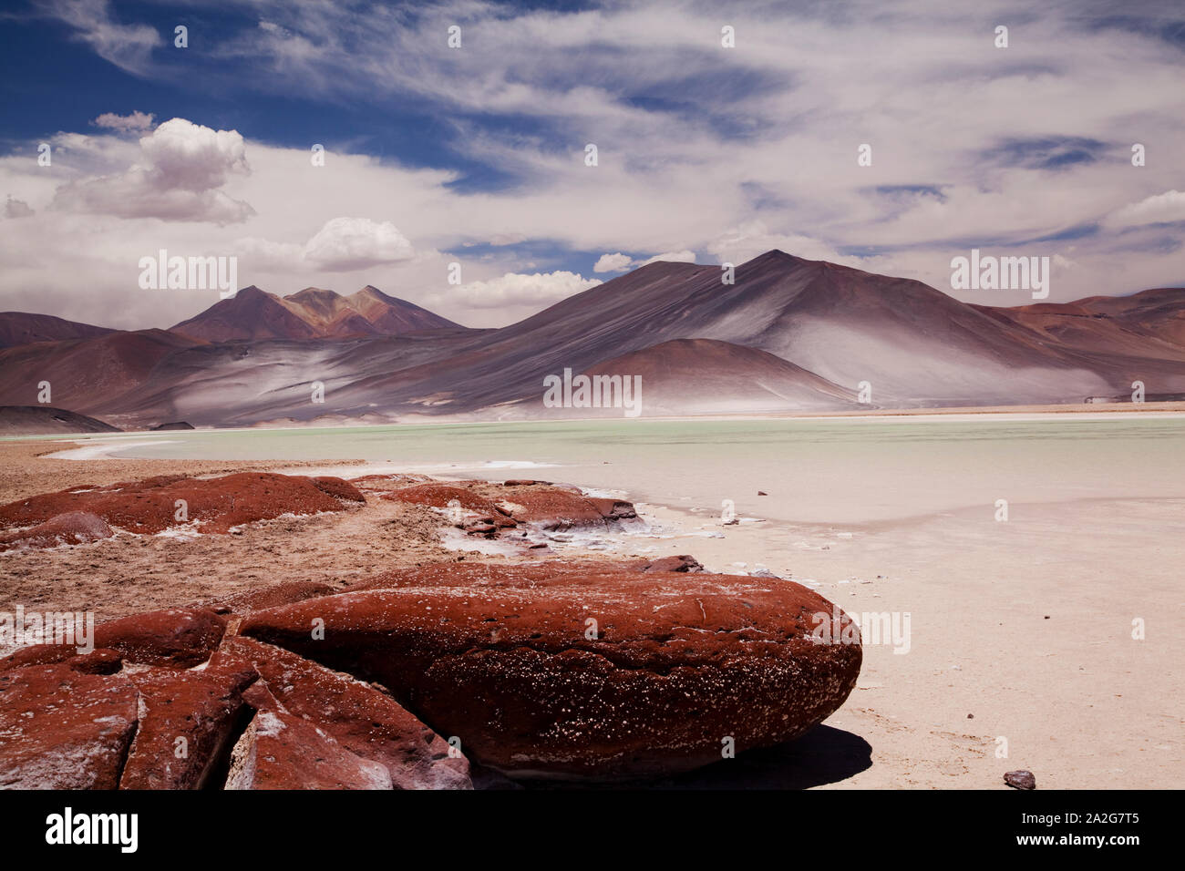 Flat desert hi-res stock photography and images - Alamy