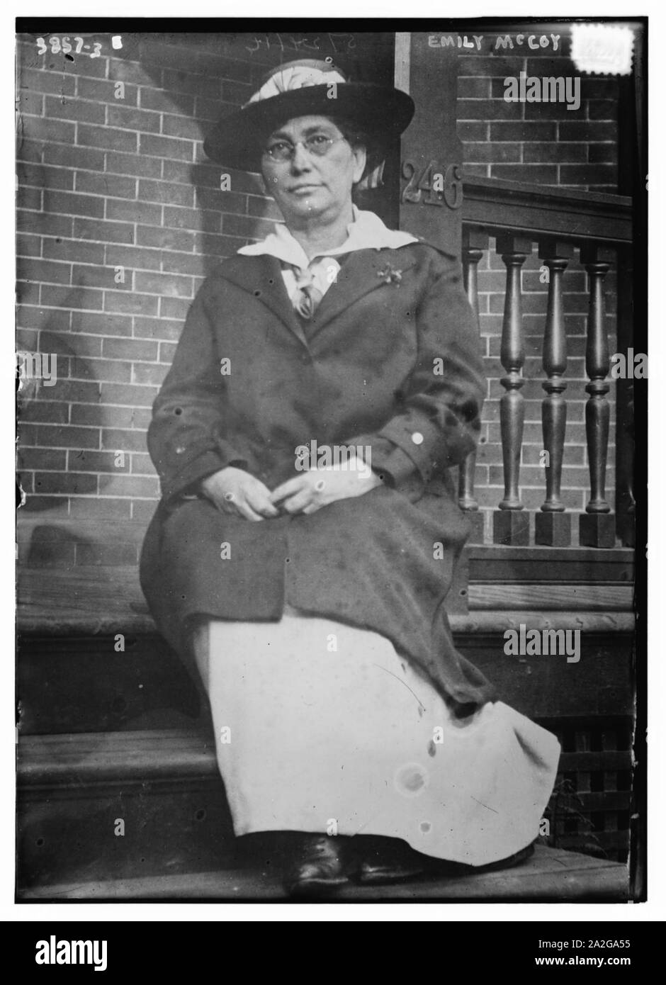 Emily mccoy hi-res stock photography and images - Alamy