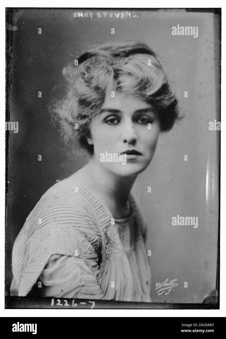 Emily stevens hi-res stock photography and images - Alamy