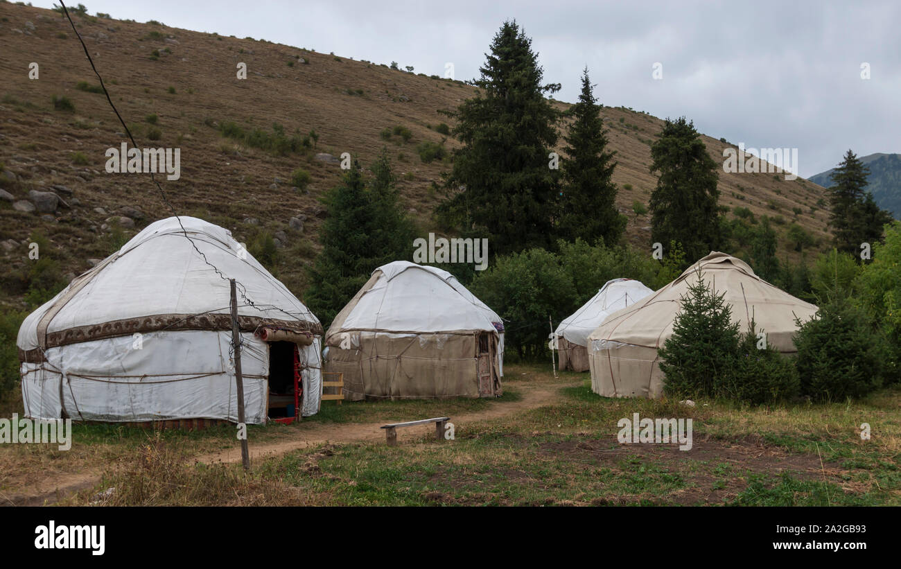 Yurt camp in central asia hi-res stock photography and images - Alamy