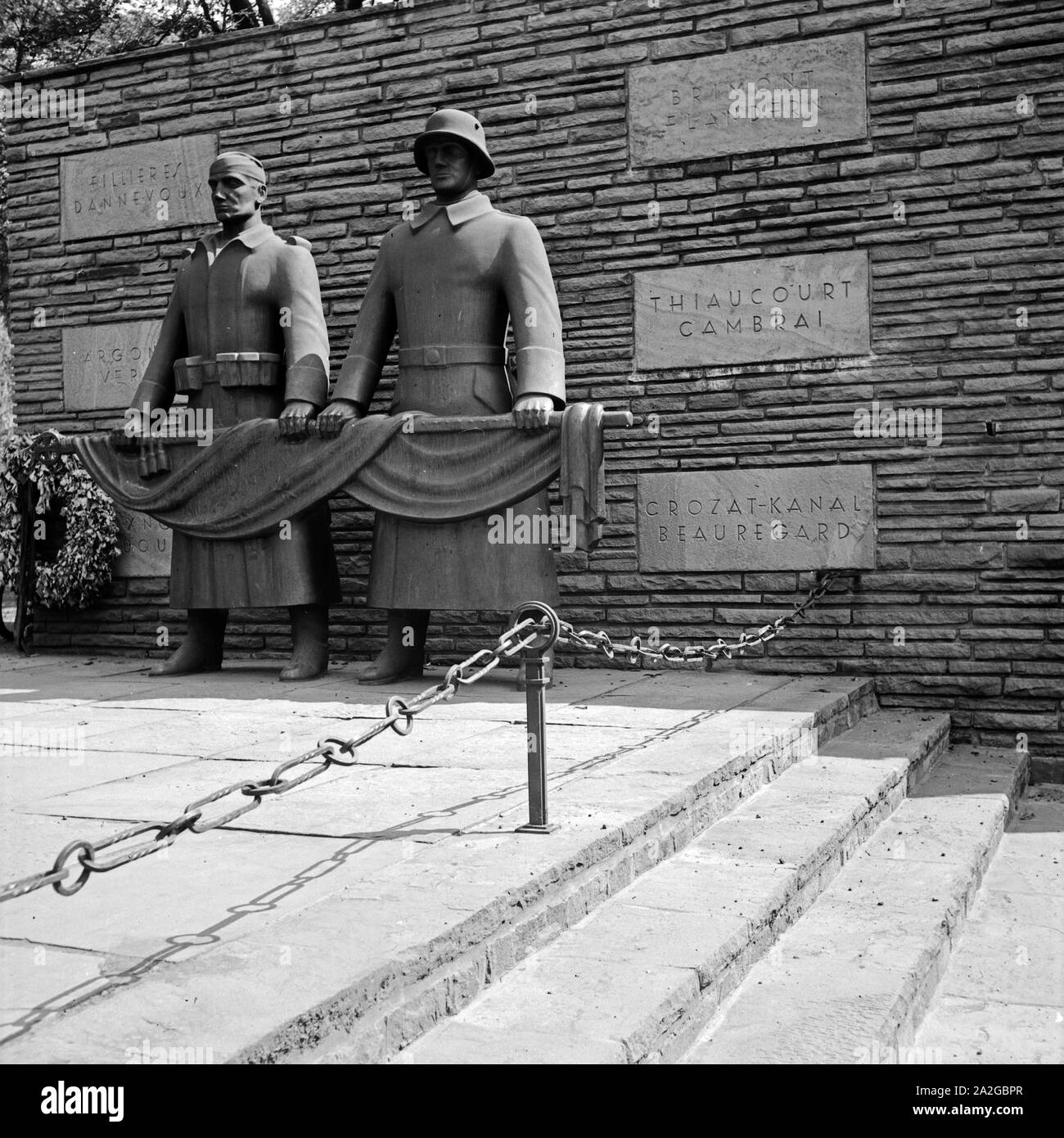 Deutschland 1930er jahre wwi memorial for fallen soldiers at bochum hi ...