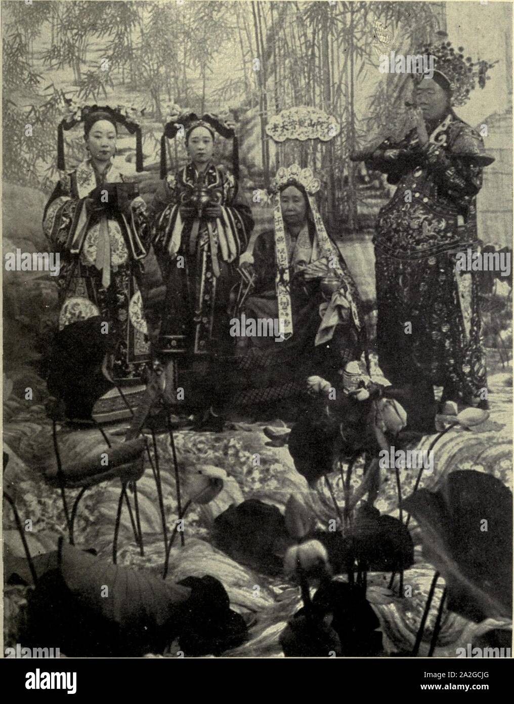 Empress Dowager as Goddess of Mercy Stock Photo - Alamy