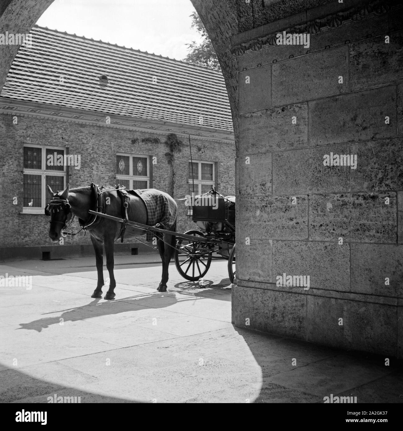 House in bend Black and White Stock Photos & Images - Alamy