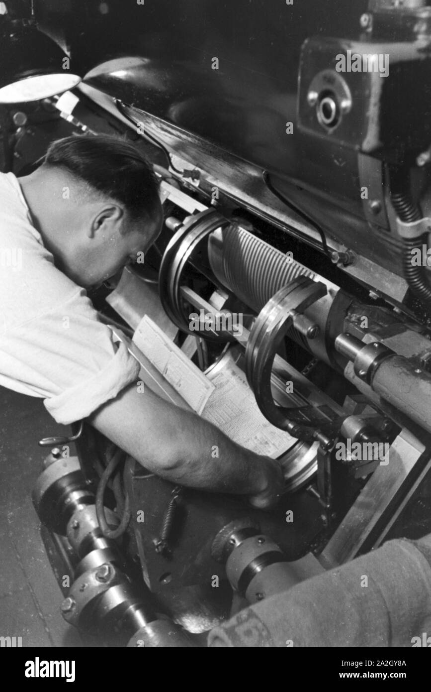 1930s work shop hi-res stock photography and images - Alamy