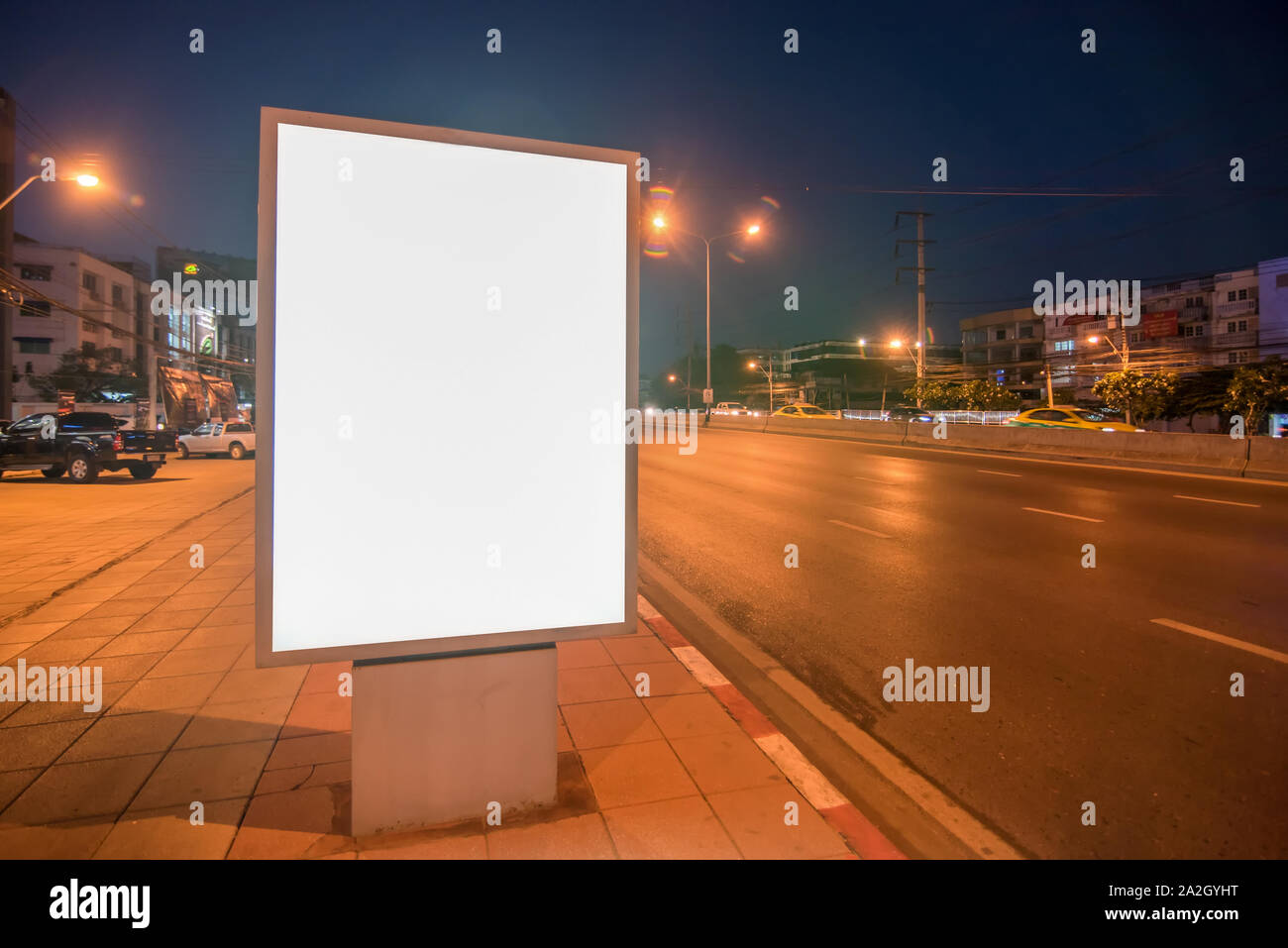 Blank billboard city hi-res stock photography and images - Alamy