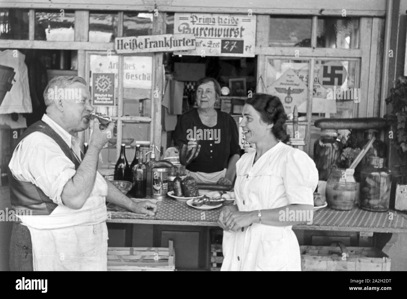 1930s diner hi-res stock photography and images - Alamy