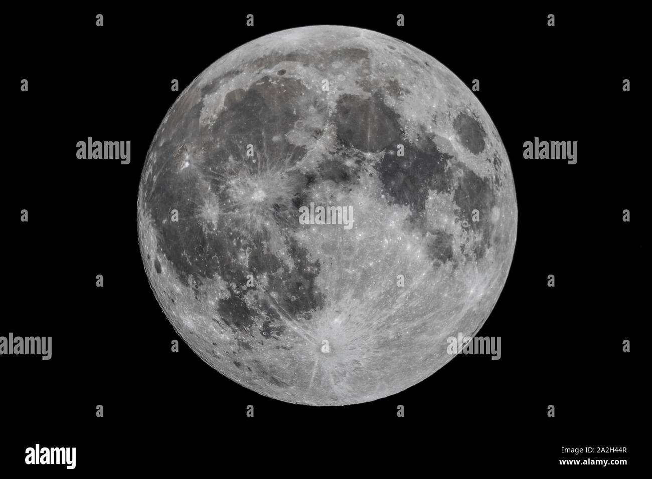 Full moon zoom hi-res stock photography and images - Alamy