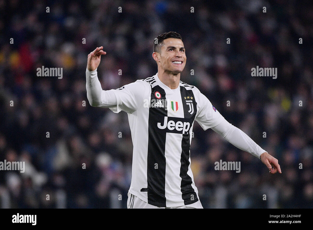 Cristiano ronaldo playing hi-res stock photography and images - Alamy