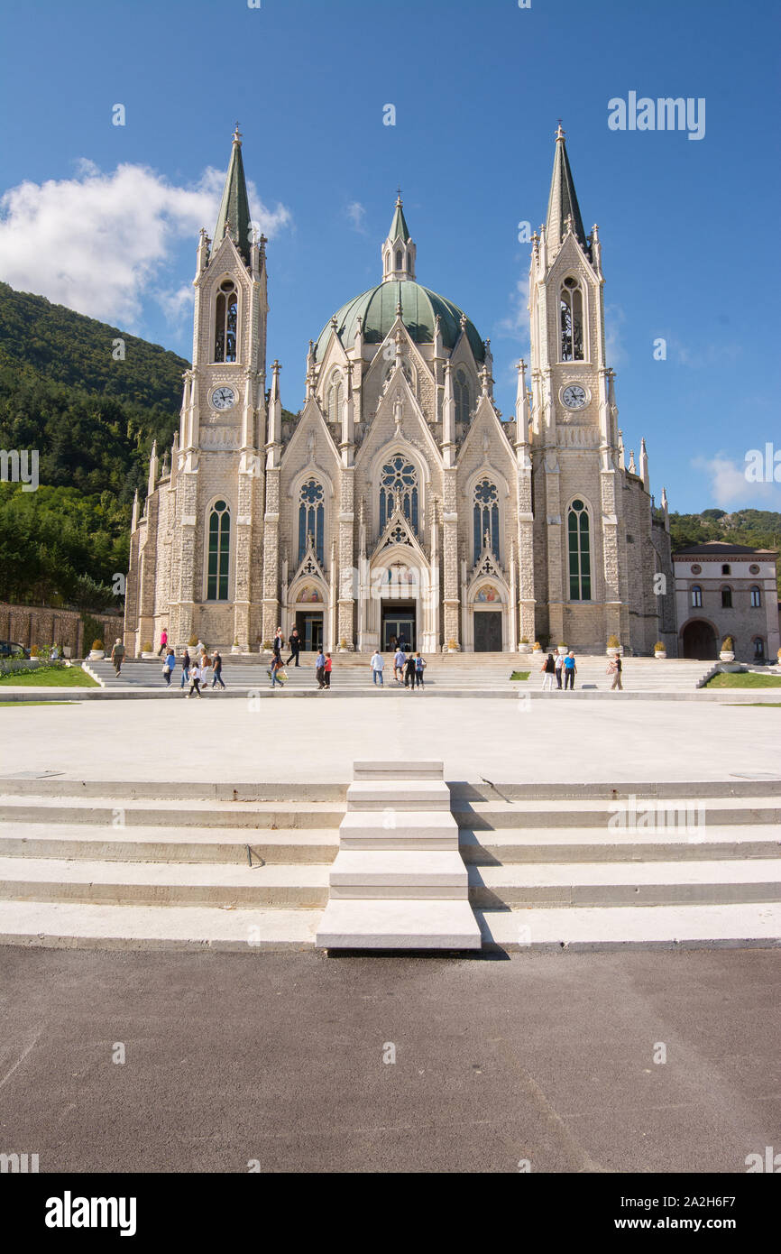 Santuario castelpetroso hi-res stock photography and images - Alamy